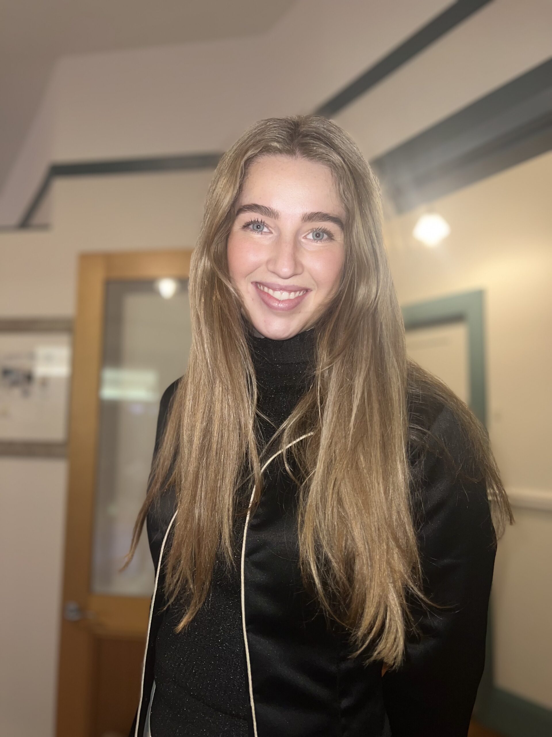 Isabella Shackcloth (2020) Law Student and Radio Producer - The Friends ...